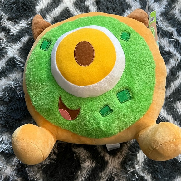 Disney | Toys | Mike Wazowski Disney Avocado Breakfast Bagel Munchlings ...